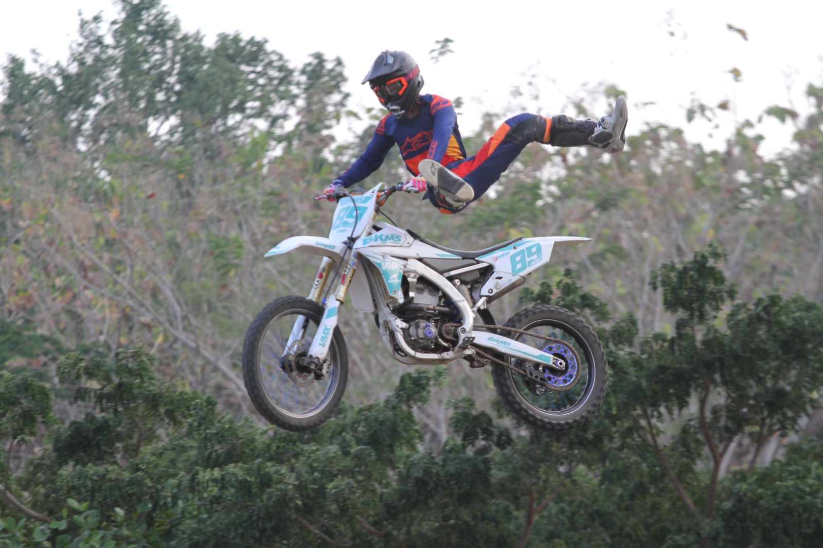 Intip Kunci Transformasi Agha Riansyah Menjadi Pembalap Motocross ...