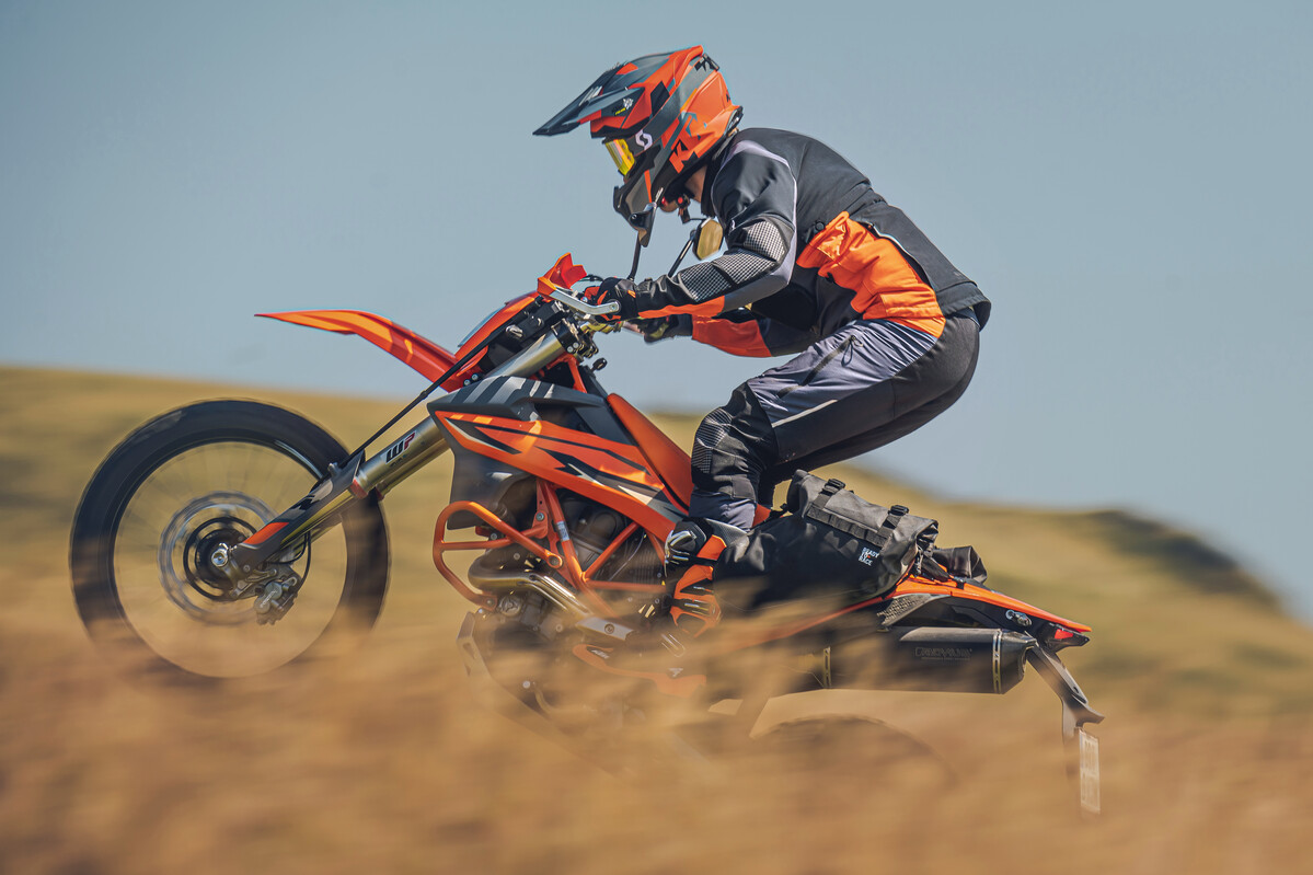 Grafis Baru Berikut Mesin Ikonik Ada Di KTM 690 Enduro R2023 | VMX ...